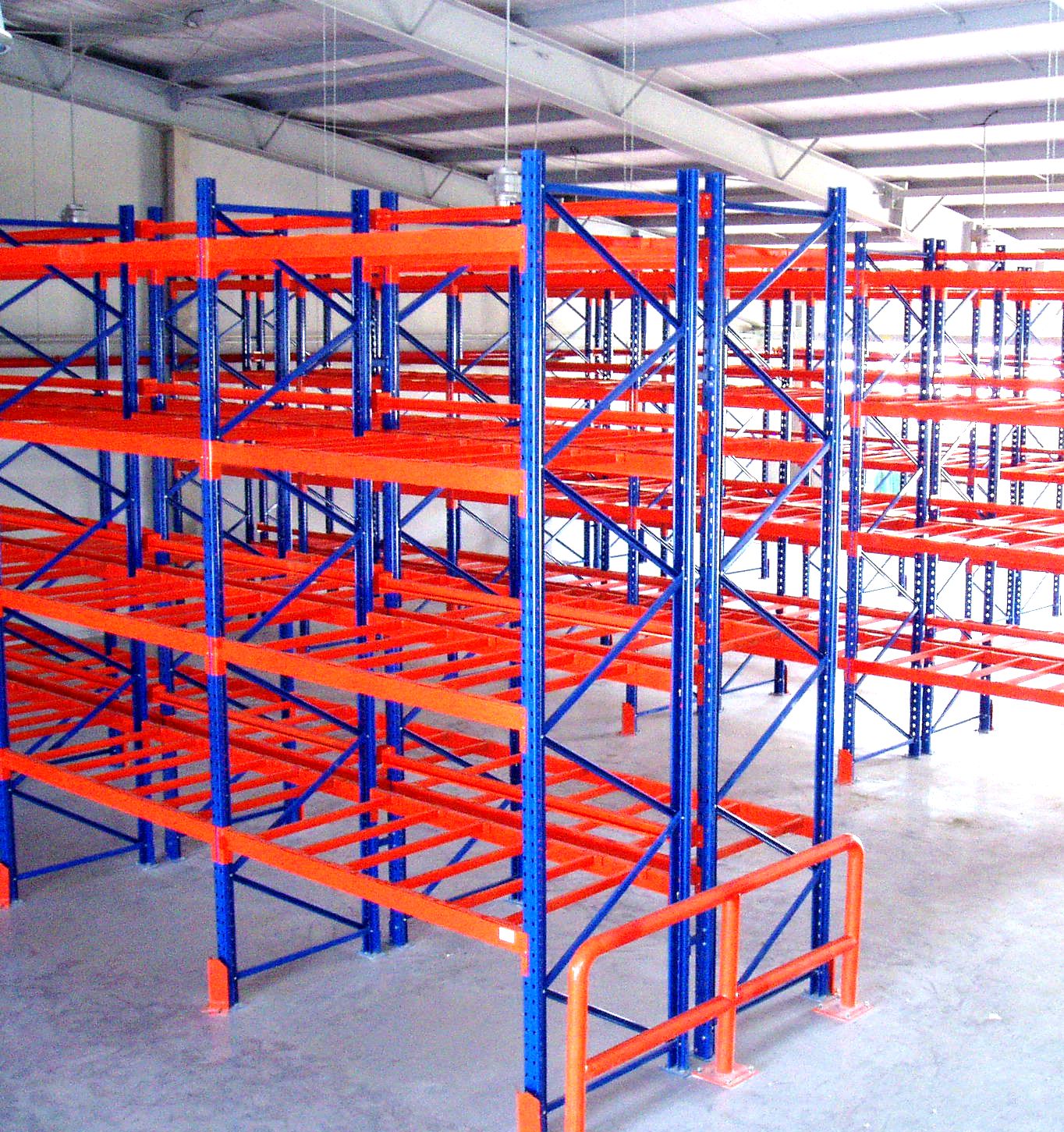 Heavy Duty Cantilever Storage Racking for Car Industry - Buy Jiangsu ...